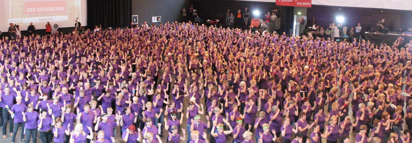 St Anton Goes For Line Dancing World Record - InTheSnow