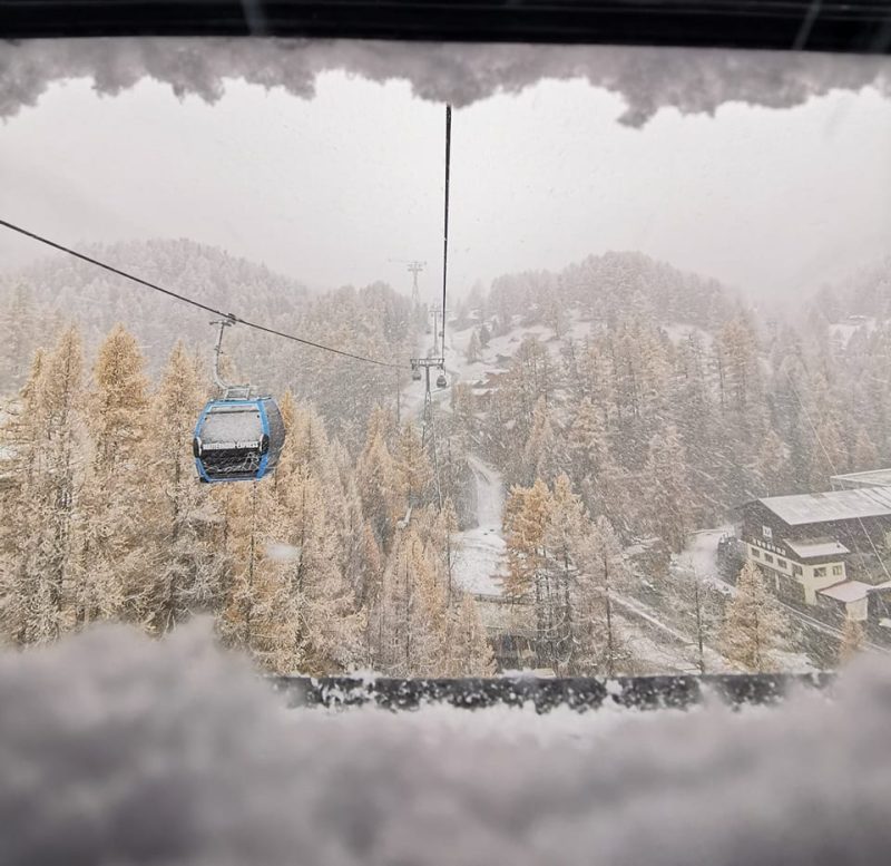 Snowing in The Alps Right Now - InTheSnow